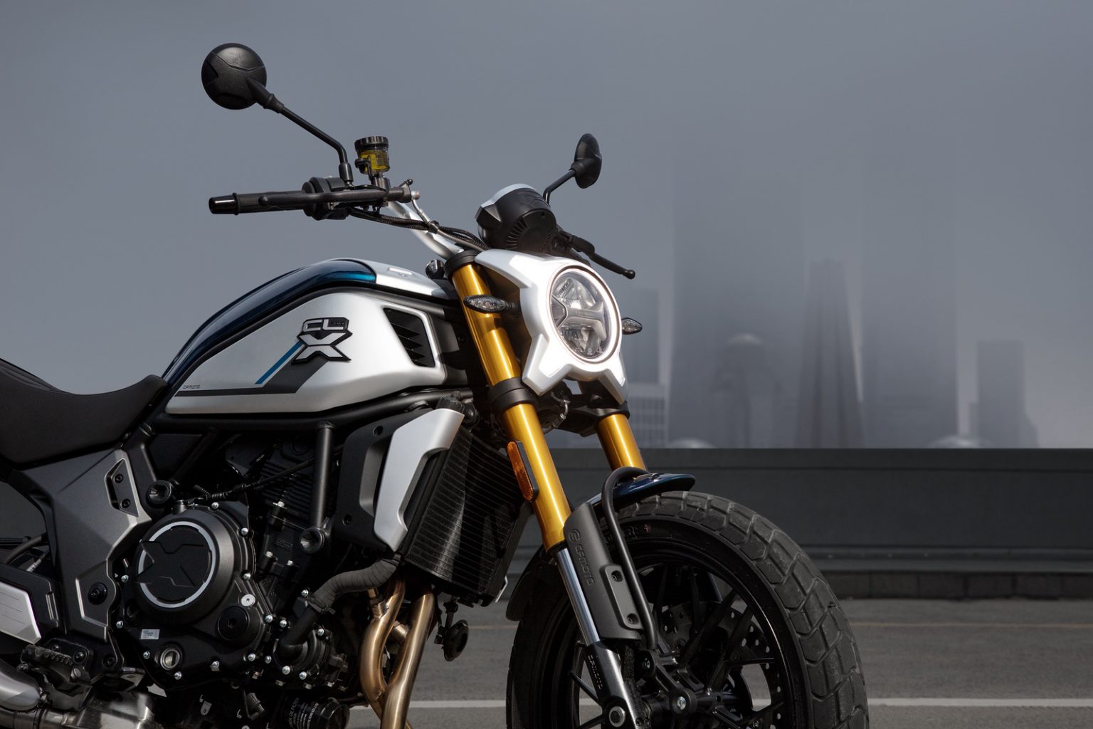 CFMOTO 700CLX Heritage (ABS) — Мотоциклы CFMOTO