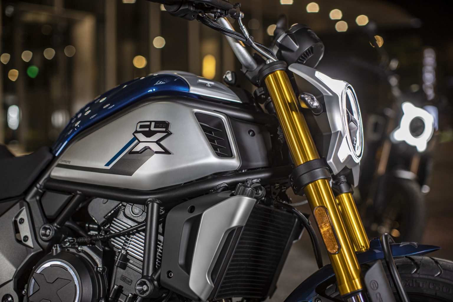 CFMOTO 700CLX Heritage (ABS) — Мотоциклы CFMOTO